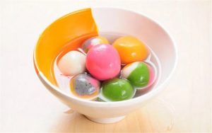 Why Do Chinese People Eat Tang Yuan on Lantern Festival