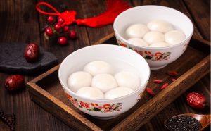 Why Do Chinese People Eat Tang Yuan on Lantern Festival